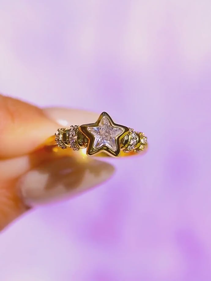 Chunky Vintage Gold Ring Featuring a Star Bezel Crystal | Starlight by Oomiay – Oomiay Jewelry